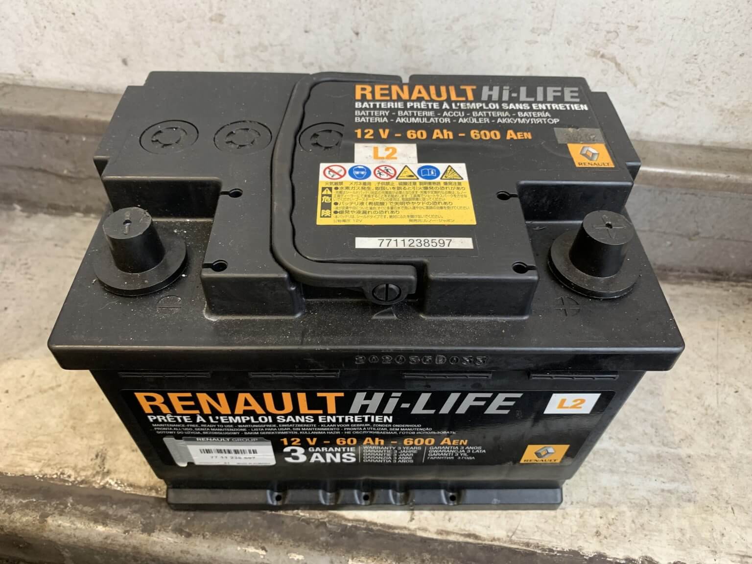 Renault Japon｜ルノー横浜港南｜バッテリー交換は定期的に！